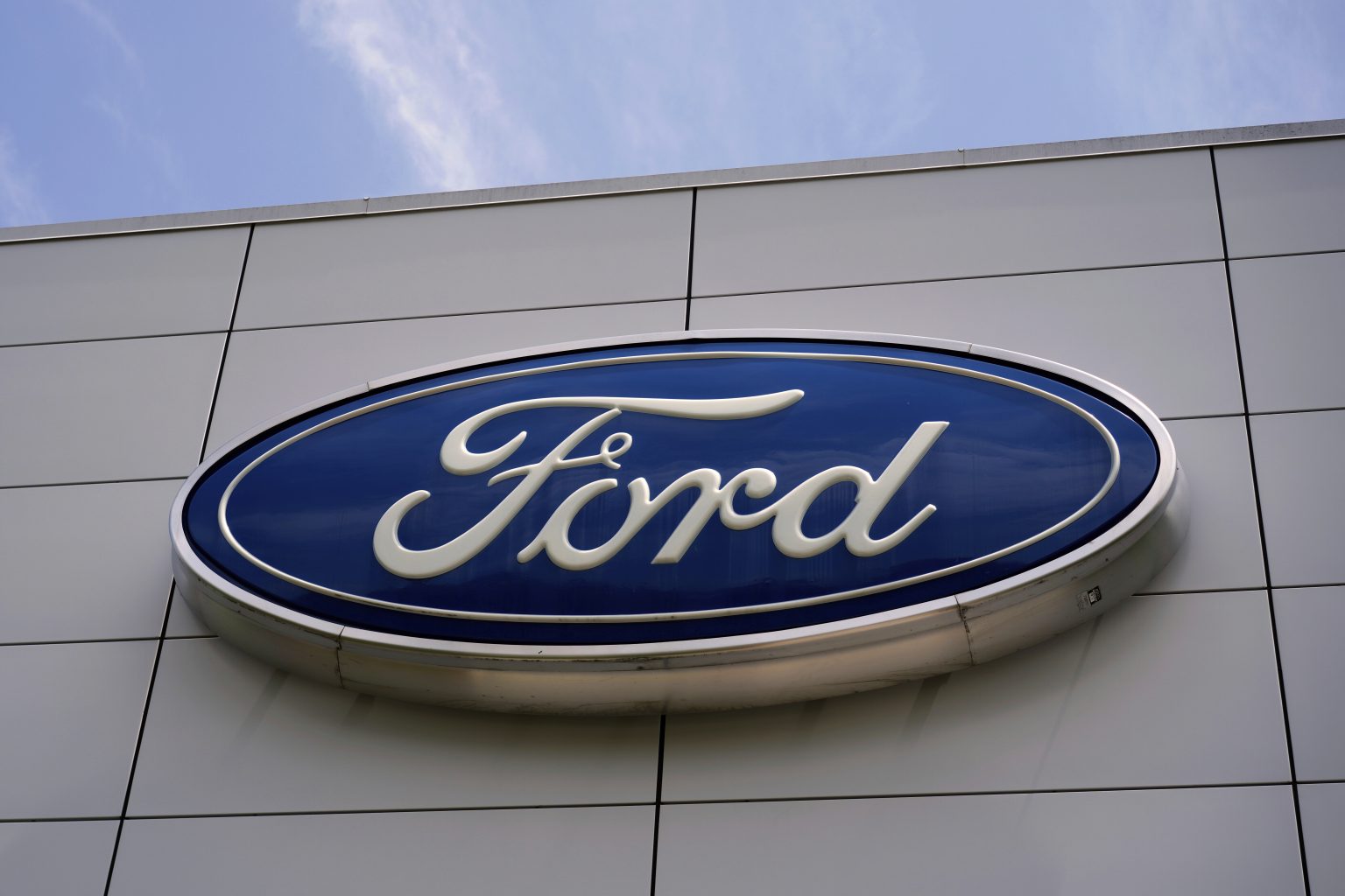 Ford recalling almost 1.5 million vehicles in US due to rear view ...